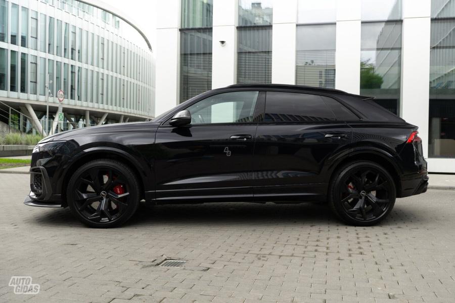 Black Audi RS Q8 2021 in Vilnius, with an engine capacity of 4.00 L and mileage of 54 thousand km for 95000 €, photo 6 on AUTOMOTO.COM.LV