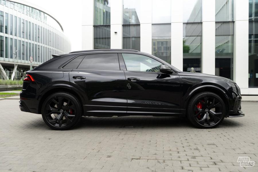 Black Audi RS Q8 2021 in Vilnius, with an engine capacity of 4.00 L and mileage of 54 thousand km for 95000 €, photo 13 on AUTOMOTO.COM.LV