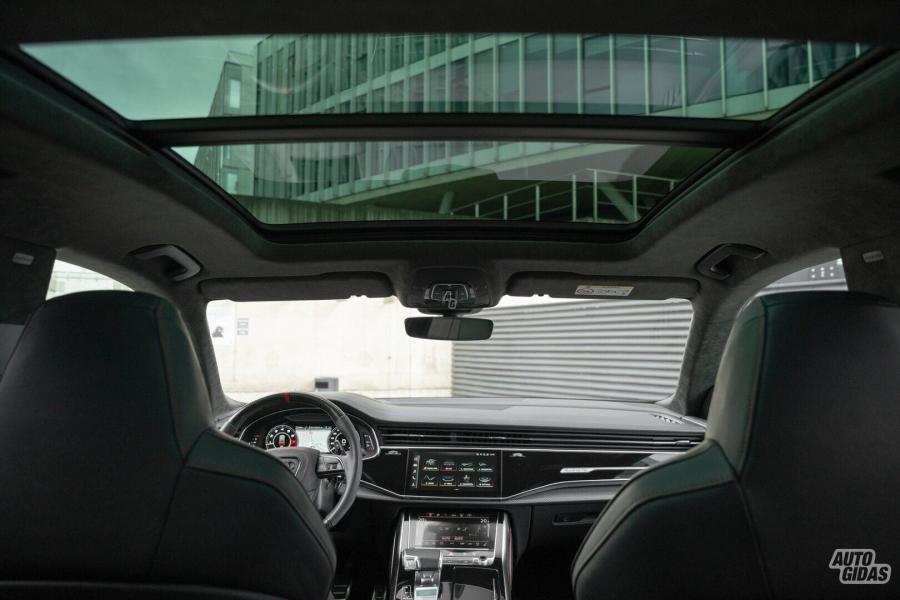 Black Audi RS Q8 2021 in Vilnius, with an engine capacity of 4.00 L and mileage of 54 thousand km for 95000 €, photo 30 on AUTOMOTO.COM.LV