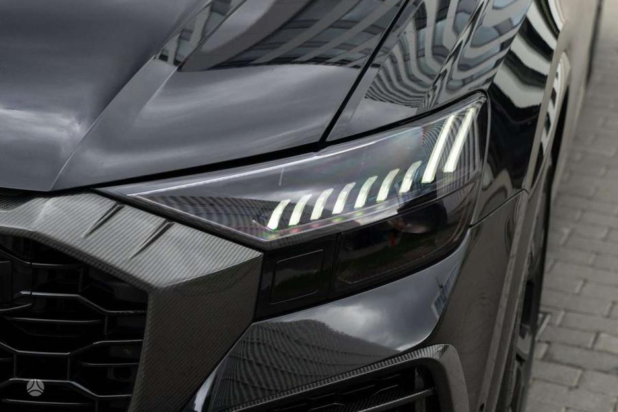 Melns Audi RS Q8 2021 Viļņa, ar dzinēja tilpumu 4.00 L un nobraukumu 54 tūkst. km par 92500 €, foto 5 vietnē AUTOMOTO.COM.LV