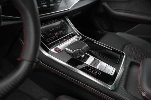 Melns Audi RS Q8 2021 Viļņa, ar dzinēja tilpumu 4.00 L un nobraukumu 54 tūkst. km par 92500 €, foto 19 vietnē AUTOMOTO.COM.LV