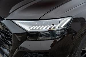 Melns Audi RS Q8 2021 Viļņa, ar dzinēja tilpumu 4.00 L un nobraukumu 72 tūkst. km par 88000 €, foto 3 vietnē AUTOMOTO.COM.LV
