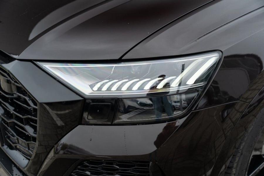 Melns Audi RS Q8 2021 Viļņa, ar dzinēja tilpumu 4.00 L un nobraukumu 72 tūkst. km par 88000 €, foto 3 vietnē AUTOMOTO.COM.LV