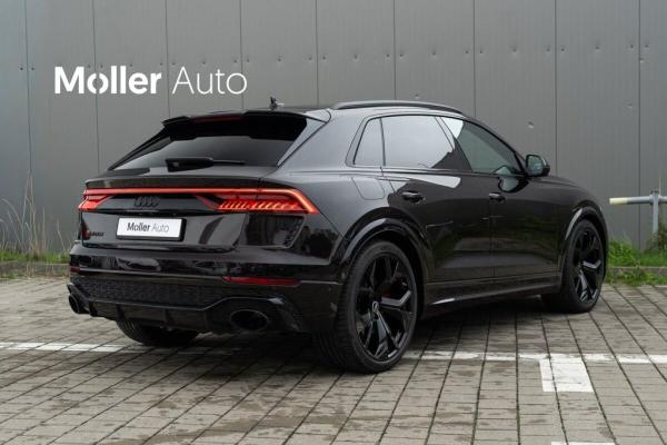 Melns Audi RS Q8 2021 Viļņa, ar dzinēja tilpumu 4.00 L un nobraukumu 72 tūkst. km par 88000 €, foto 8 vietnē AUTOMOTO.COM.LV