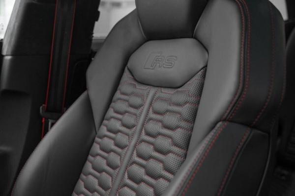 Melns Audi RS Q8 2021 Viļņa, ar dzinēja tilpumu 4.00 L un nobraukumu 72 tūkst. km par 88000 €, foto 11 vietnē AUTOMOTO.COM.LV