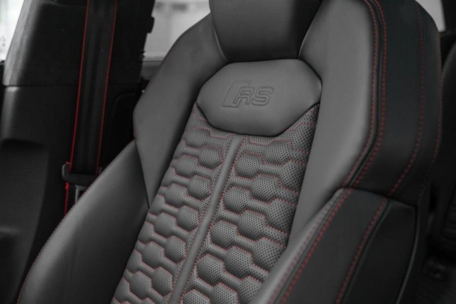 Melns Audi RS Q8 2021 Viļņa, ar dzinēja tilpumu 4.00 L un nobraukumu 72 tūkst. km par 88000 €, foto 11 vietnē AUTOMOTO.COM.LV