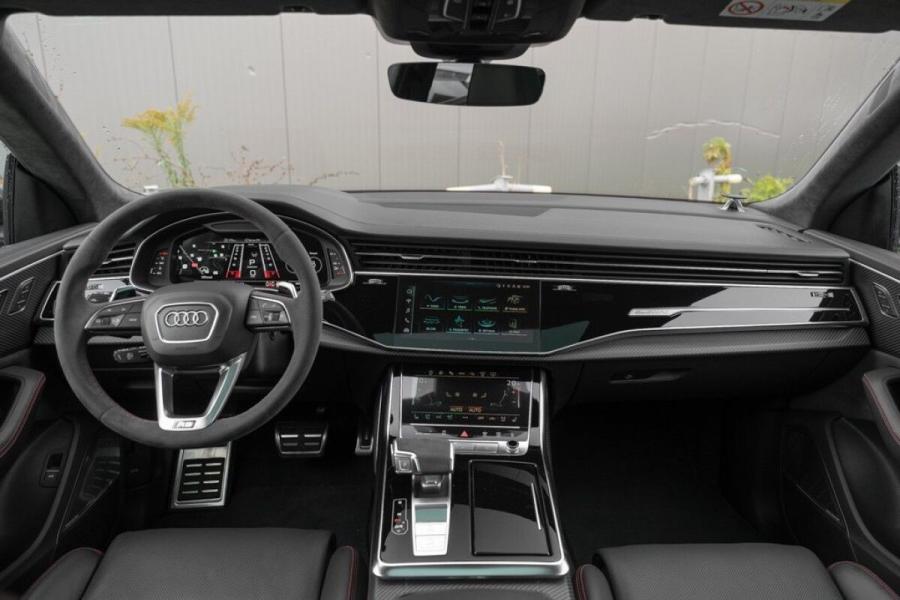 Melns Audi RS Q8 2021 Viļņa, ar dzinēja tilpumu 4.00 L un nobraukumu 72 tūkst. km par 88000 €, foto 15 vietnē AUTOMOTO.COM.LV