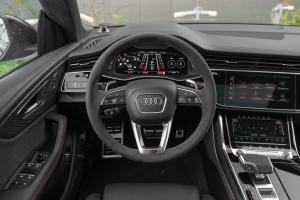 Melns Audi RS Q8 2021 Viļņa, ar dzinēja tilpumu 4.00 L un nobraukumu 72 tūkst. km par 88000 €, foto 17 vietnē AUTOMOTO.COM.LV