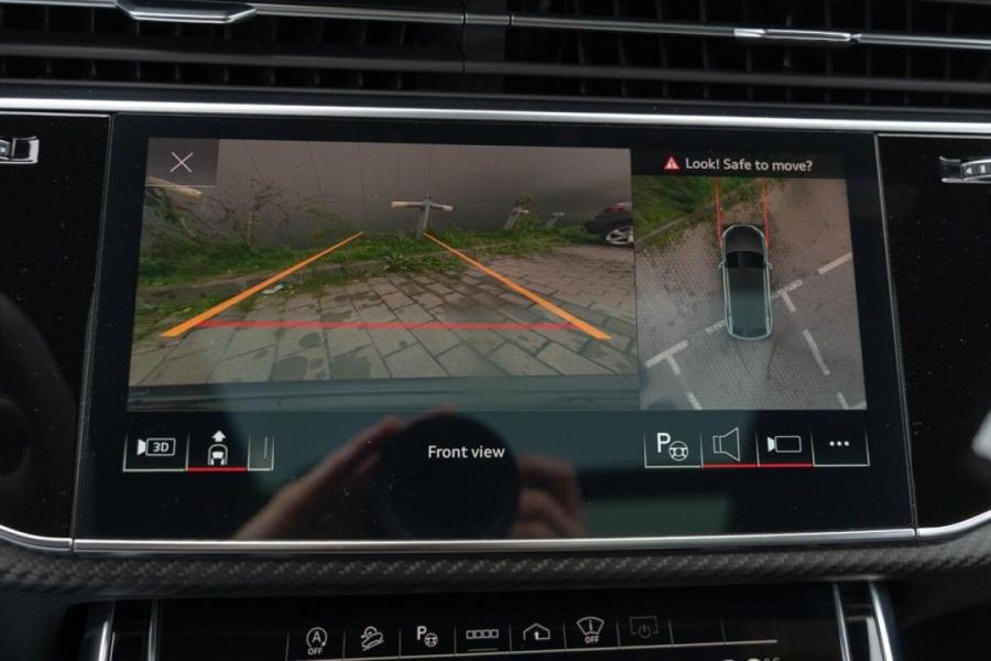 Melns Audi RS Q8 2021 Viļņa, ar dzinēja tilpumu 4.00 L un nobraukumu 72 tūkst. km par 88000 €, foto 27 vietnē AUTOMOTO.COM.LV