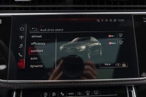 Melns Audi RS Q8 2021 Viļņa, ar dzinēja tilpumu 4.00 L un nobraukumu 72 tūkst. km par 88000 €, foto 29 vietnē AUTOMOTO.COM.LV