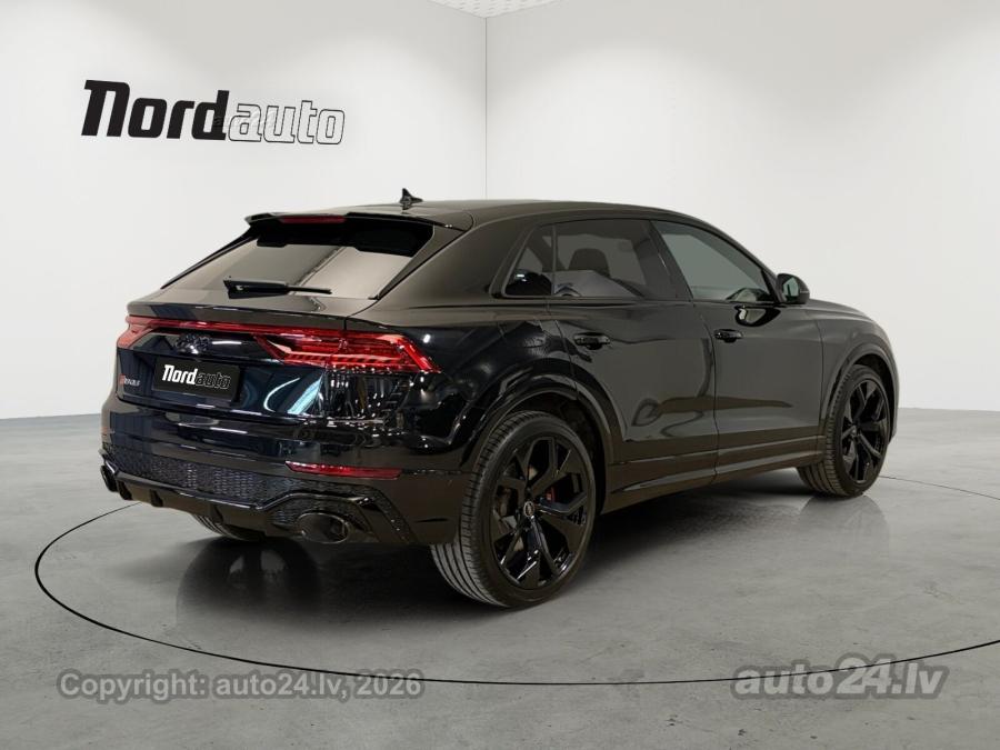 Melns Audi RS Q8 2024 Tallina, ar dzinēja tilpumu 4.00 L un nobraukumu 44 tūkst. km par 96900 €, foto 3 vietnē AUTOMOTO.COM.LV