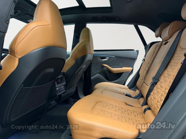 Melns Audi RS Q8 2024 Tallina, ar dzinēja tilpumu 4.00 L un nobraukumu 44 tūkst. km par 96900 €, foto 8 vietnē AUTOMOTO.COM.LV