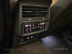 Melns Audi RS Q8 2024 Tallina, ar dzinēja tilpumu 4.00 L un nobraukumu 44 tūkst. km par 96900 €, foto 13 vietnē AUTOMOTO.COM.LV