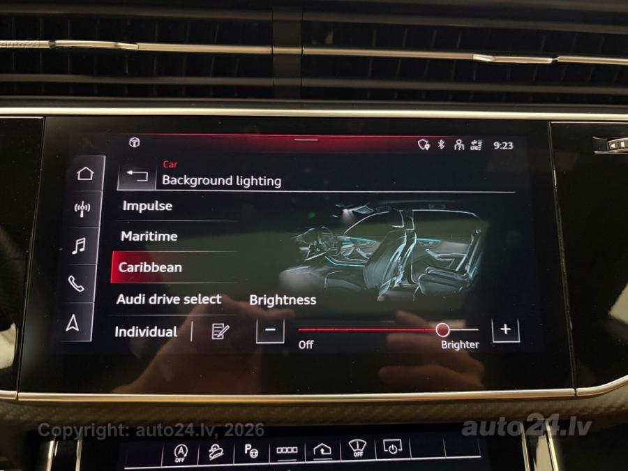 Melns Audi RS Q8 2024 Tallina, ar dzinēja tilpumu 4.00 L un nobraukumu 44 tūkst. km par 96900 €, foto 17 vietnē AUTOMOTO.COM.LV