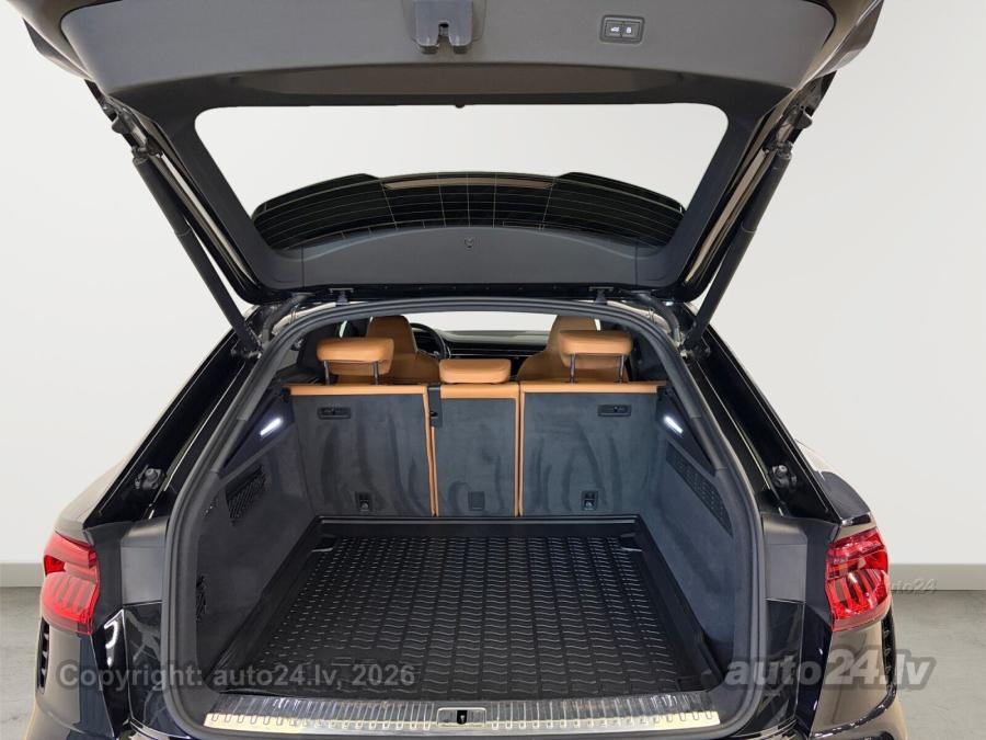 Melns Audi RS Q8 2024 Tallina, ar dzinēja tilpumu 4.00 L un nobraukumu 44 tūkst. km par 96900 €, foto 20 vietnē AUTOMOTO.COM.LV