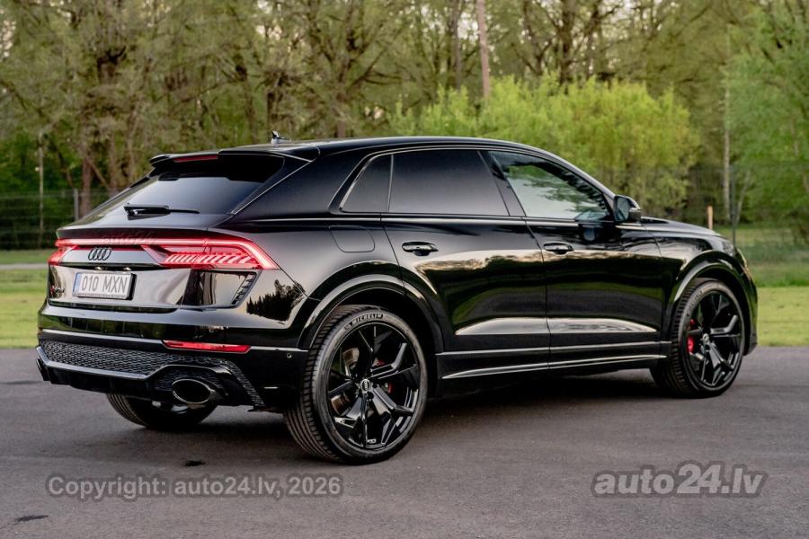 Melns Audi RS Q8 2022 Pērnava, ar dzinēja tilpumu 4.00 L un nobraukumu 107 tūkst. km par 93900 €, foto 7 vietnē AUTOMOTO.COM.LV
