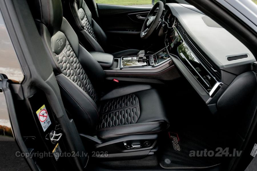 Melns Audi RS Q8 2022 Pērnava, ar dzinēja tilpumu 4.00 L un nobraukumu 107 tūkst. km par 93900 €, foto 16 vietnē AUTOMOTO.COM.LV