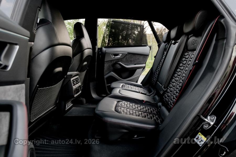 Melns Audi RS Q8 2022 Pērnava, ar dzinēja tilpumu 4.00 L un nobraukumu 107 tūkst. km par 93900 €, foto 21 vietnē AUTOMOTO.COM.LV