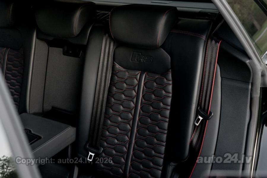 Melns Audi RS Q8 2022 Pērnava, ar dzinēja tilpumu 4.00 L un nobraukumu 107 tūkst. km par 93900 €, foto 22 vietnē AUTOMOTO.COM.LV