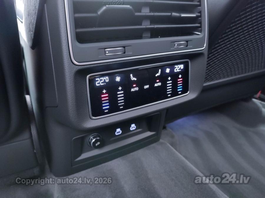 Черный Ауди RS Q8 2023 в Тарту, объемом двигателя 4.00 л и пробегом 42 тыс. км за 99900 €, фото 14 на AUTOMOTO.COM.LV