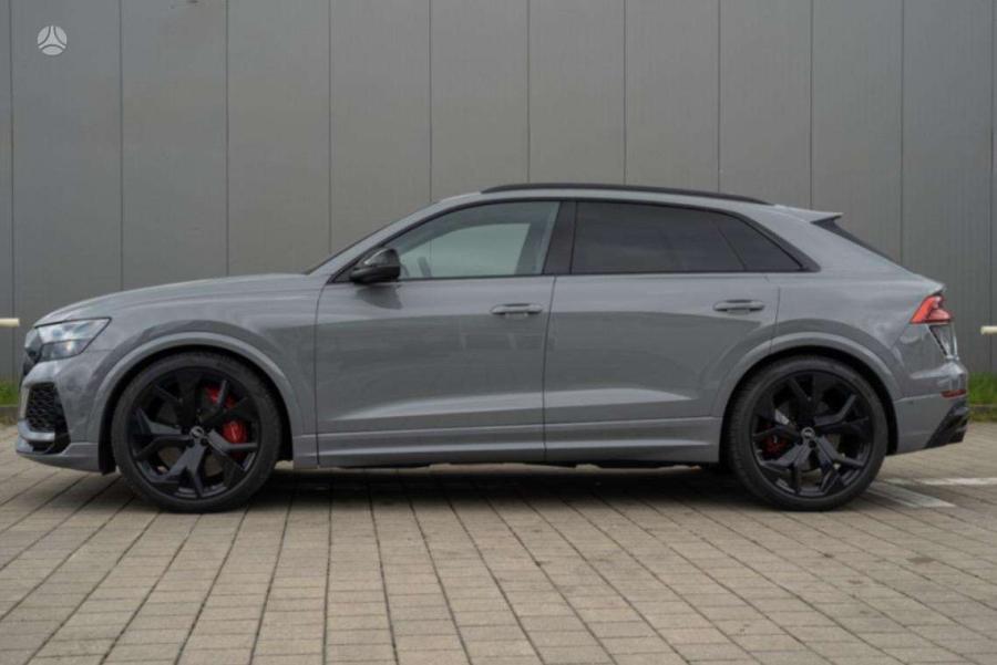 Grey Audi RS Q8 2022 in Klaipeda, with an engine capacity of 4.00 L and mileage of 130 thousand km for 87000 €, photo 3 on AUTOMOTO.COM.LV