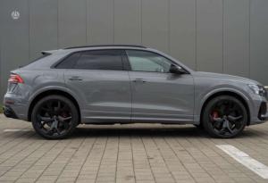 Grey Audi RS Q8 2022 in Klaipeda, with an engine capacity of 4.00 L and mileage of 130 thousand km for 87000 €, photo 4 on AUTOMOTO.COM.LV