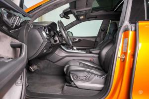 Oranžs Audi RS Q8 2020 Kauņa, ar dzinēja tilpumu 4.00 L un nobraukumu 136 tūkst. km par 65950 €, foto 28 vietnē AUTOMOTO.COM.LV