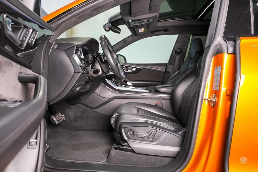 Oranžs Audi RS Q8 2020 Kauņa, ar dzinēja tilpumu 4.00 L un nobraukumu 136 tūkst. km par 65950 €, foto 28 vietnē AUTOMOTO.COM.LV