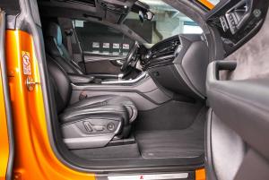 Oranžs Audi RS Q8 2020 Kauņa, ar dzinēja tilpumu 4.00 L un nobraukumu 136 tūkst. km par 65950 €, foto 37 vietnē AUTOMOTO.COM.LV