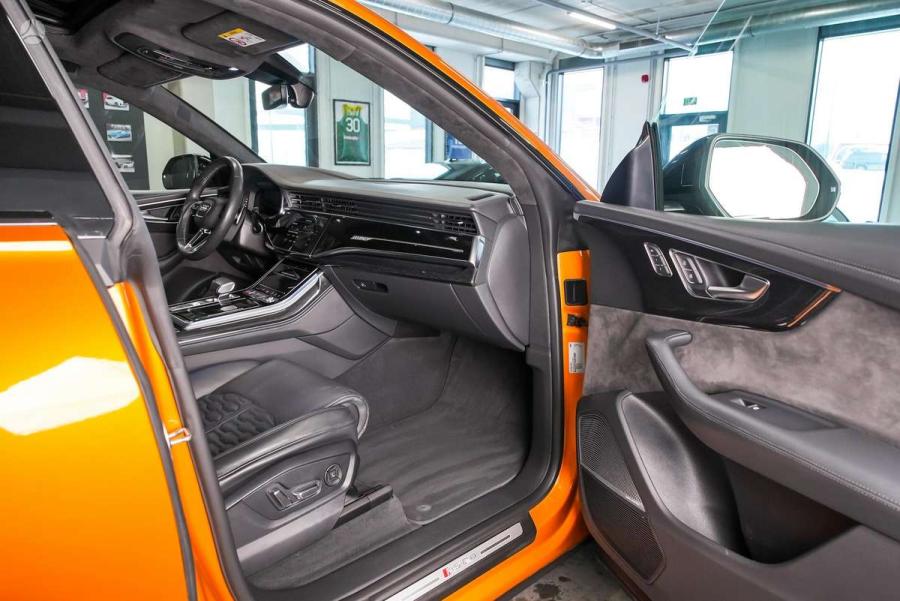 Oranžs Audi RS Q8 2020 Kauņa, ar dzinēja tilpumu 4.00 L un nobraukumu 136 tūkst. km par 65950 €, foto 38 vietnē AUTOMOTO.COM.LV
