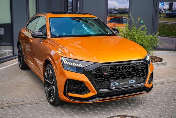 Orange Audi RS Q8 2020 in Kaunas, with an engine capacity of 4.00 L and mileage of 136 thousand km for 65950 €, photo 3 on AUTOMOTO.COM.LV