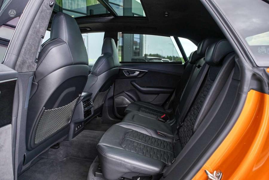 Oranžs Audi RS Q8 2020 Kauņa, ar dzinēja tilpumu 4.00 L un nobraukumu 136 tūkst. km par 65950 €, foto 41 vietnē AUTOMOTO.COM.LV