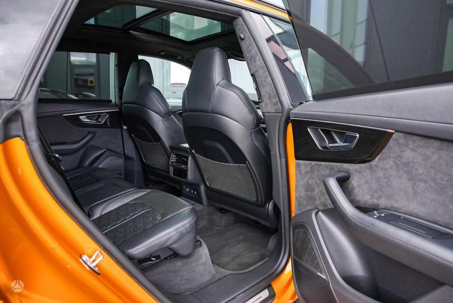 Oranžs Audi RS Q8 2020 Kauņa, ar dzinēja tilpumu 4.00 L un nobraukumu 136 tūkst. km par 65950 €, foto 43 vietnē AUTOMOTO.COM.LV