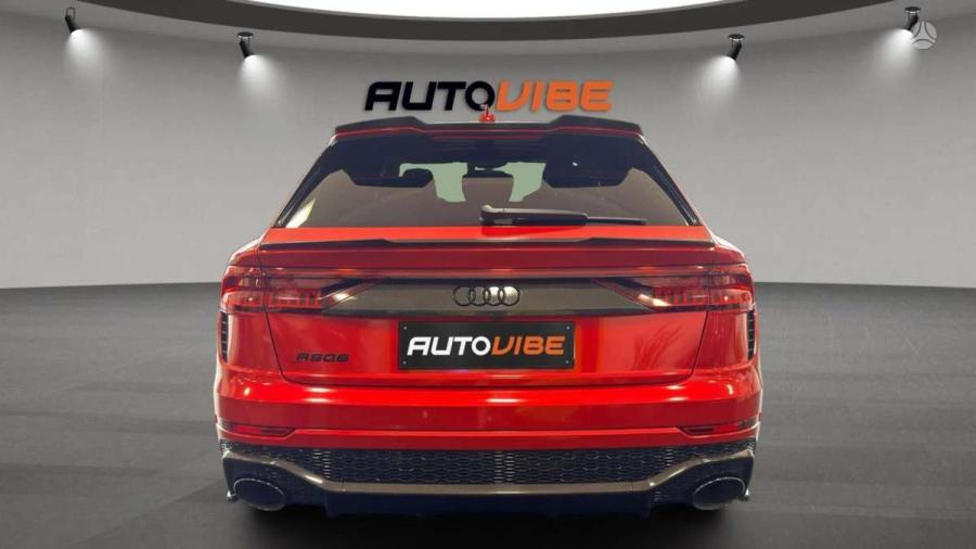 Red Audi RS Q8 2020 in Vilnius, with an engine capacity of 4.00 L and mileage of 102 thousand km for 79989 €, photo 4 on AUTOMOTO.COM.LV