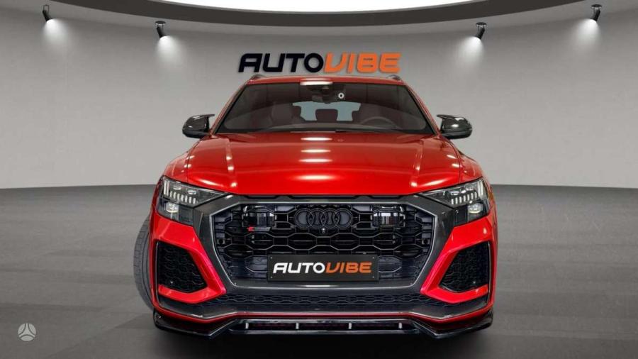 Red Audi RS Q8 2020 in Vilnius, with an engine capacity of 4.00 L and mileage of 102 thousand km for 79989 €, photo 7 on AUTOMOTO.COM.LV