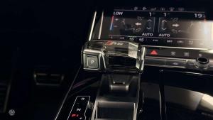 Red Audi RS Q8 2020 in Vilnius, with an engine capacity of 4.00 L and mileage of 102 thousand km for 79989 €, photo 24 on AUTOMOTO.COM.LV