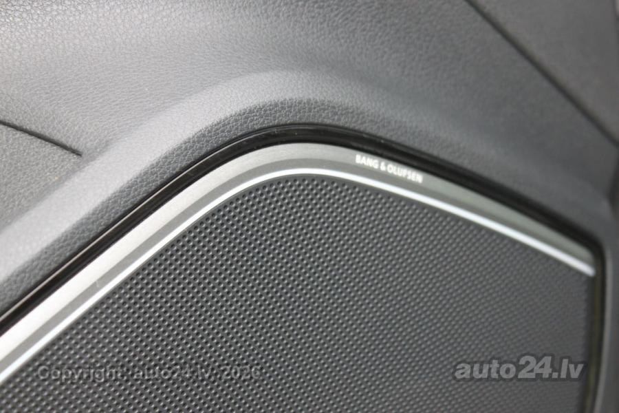 Melns Audi RS3 2016 Tallina, ar dzinēja tilpumu 2.50 L un nobraukumu 205 tūkst. km par 29900 €, foto 18 vietnē AUTOMOTO.COM.LV