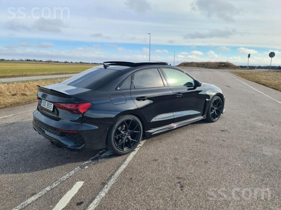 Black Audi RS3 2022 in Tallinn, with an engine capacity of 2.50 L and mileage of 99 thousand km for 45500 €, photo 2 on AUTOMOTO.COM.LV