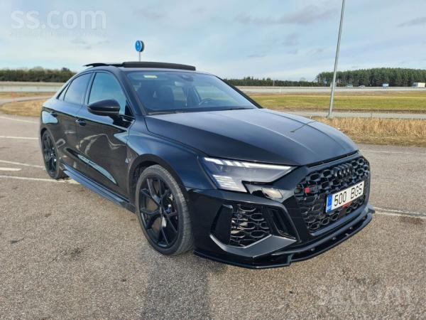 Black Audi RS3 2022 in Tallinn, with an engine capacity of 2.50 L and mileage of 99 thousand km for 47900 €, photo 3 on AUTOMOTO.COM.LV