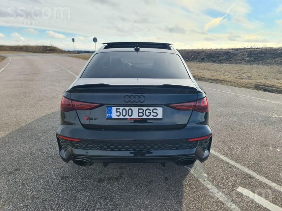 Black Audi RS3 2022 in Tallinn, with an engine capacity of 2.50 L and mileage of 99 thousand km for 45500 €, photo 7 on AUTOMOTO.COM.LV