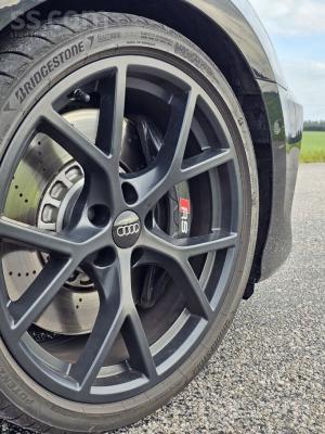 Black Audi RS3 2022 in Tallinn, with an engine capacity of 2.50 L and mileage of 99 thousand km for 45500 €, photo 8 on AUTOMOTO.COM.LV