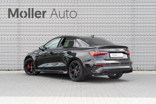 Black Audi RS3 2024 in Marupe, with an engine capacity of 2.50 L and mileage of 102 thousand km for 46900 €, photo 3 on AUTOMOTO.COM.LV