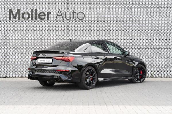 Black Audi RS3 2024 in Marupe, with an engine capacity of 2.50 L and mileage of 102 thousand km for 46900 €, photo 4 on AUTOMOTO.COM.LV