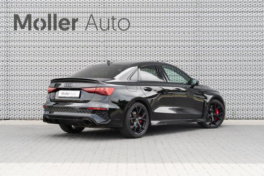 Black Audi RS3 2024 in Marupe, with an engine capacity of 2.50 L and mileage of 102 thousand km for 46900 €, photo 5 on AUTOMOTO.COM.LV