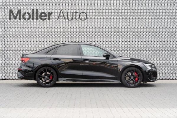 Black Audi RS3 2024 in Marupe, with an engine capacity of 2.50 L and mileage of 102 thousand km for 46900 €, photo 5 on AUTOMOTO.COM.LV