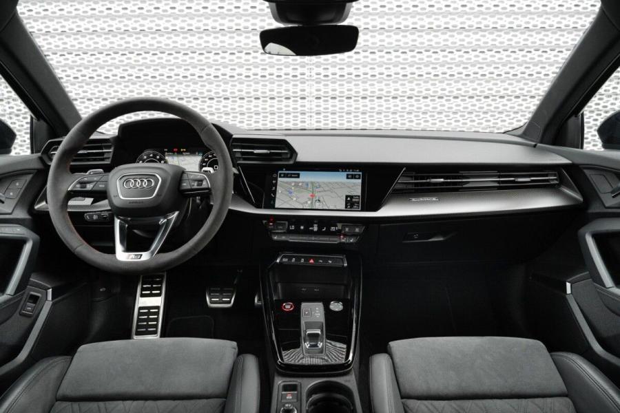 Black Audi RS3 2024 in Marupe, with an engine capacity of 2.50 L and mileage of 102 thousand km for 46900 €, photo 7 on AUTOMOTO.COM.LV