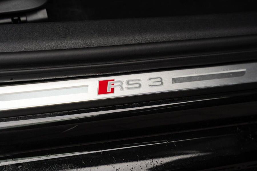 Black Audi RS3 2024 in Marupe, with an engine capacity of 2.50 L and mileage of 102 thousand km for 46900 €, photo 8 on AUTOMOTO.COM.LV