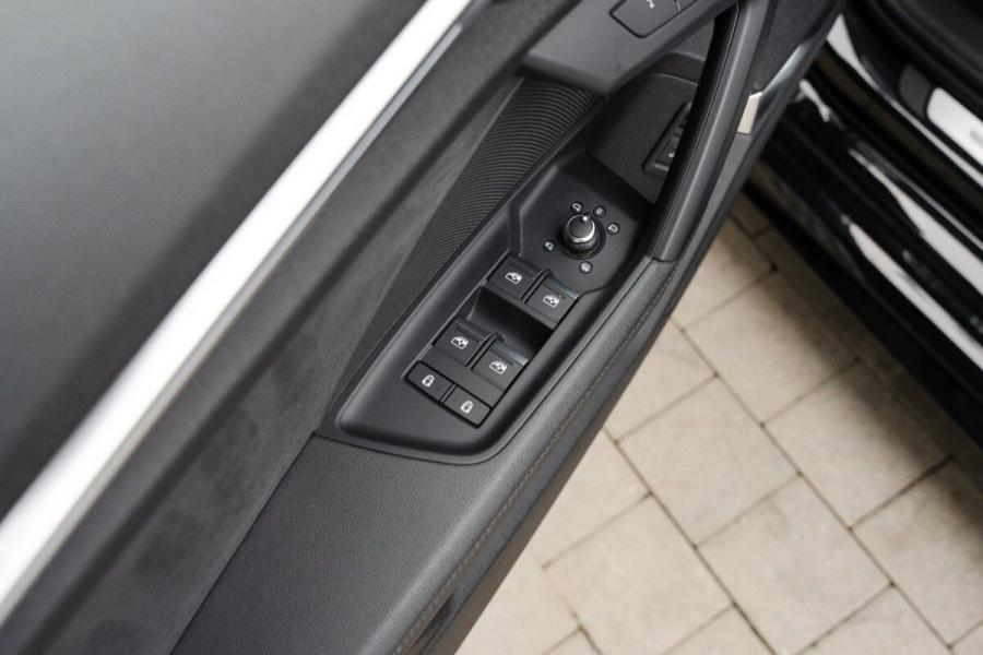 Black Audi RS3 2024 in Marupe, with an engine capacity of 2.50 L and mileage of 102 thousand km for 46900 €, photo 11 on AUTOMOTO.COM.LV