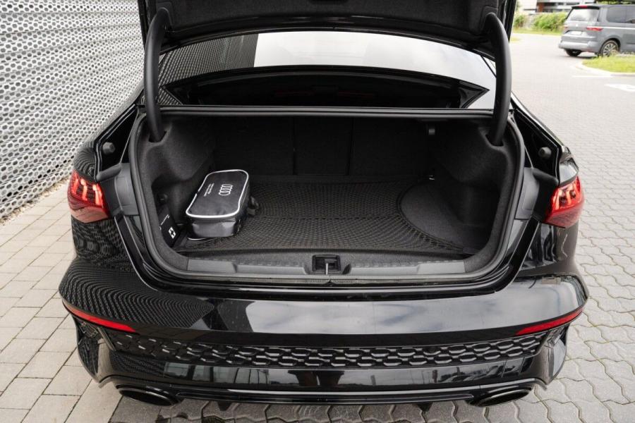 Black Audi RS3 2024 in Marupe, with an engine capacity of 2.50 L and mileage of 102 thousand km for 46900 €, photo 30 on AUTOMOTO.COM.LV