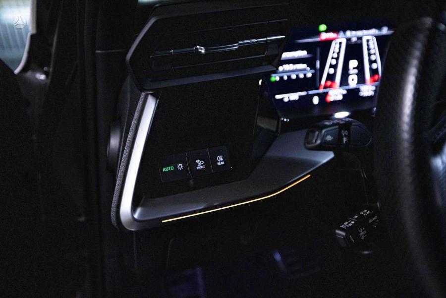 Черный Ауди РС3 2024 в Каунас, объемом двигателя 2.48 л и пробегом 44 тыс. км за 59500 €, фото 28 на AUTOMOTO.COM.LV